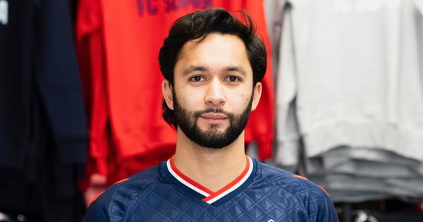 Le FC Supra du Québec dévoile son premier maillot officiel | Grenier ...